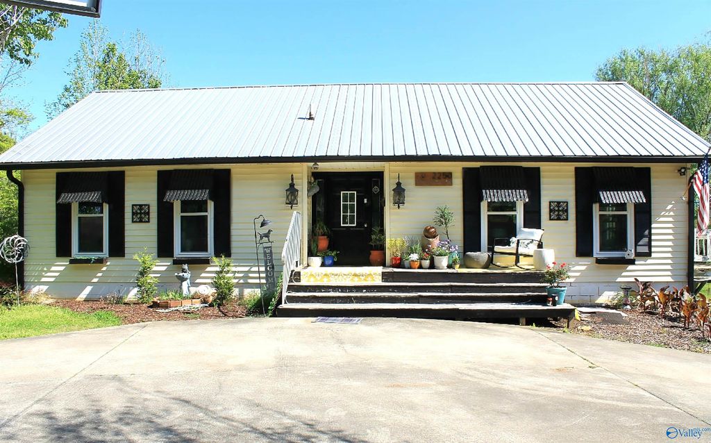 2250 County Road 616, Hanceville, AL 35077 - See Est. Value, Schools & More