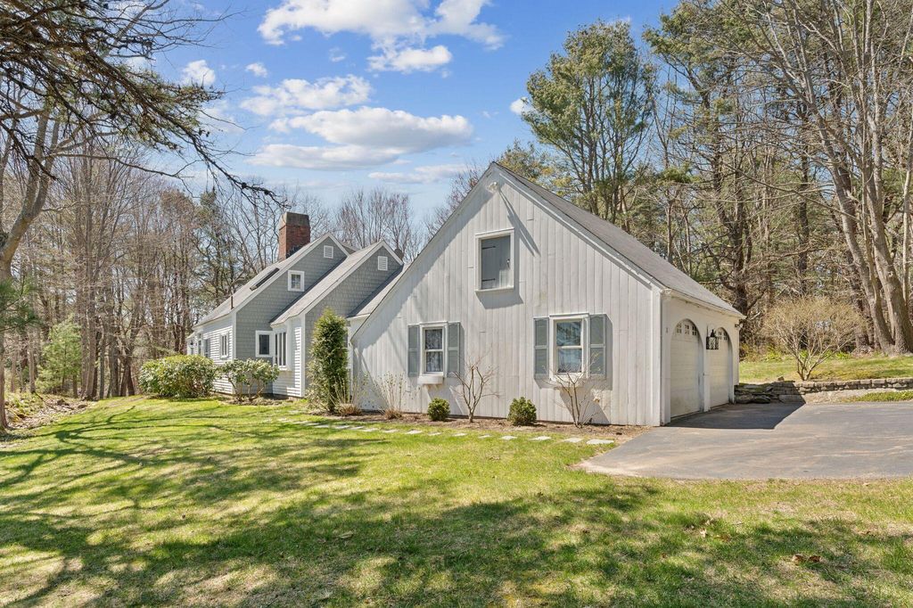 11 High Point Road, Scarborough, ME 04074 - See Est. Value, Schools & More