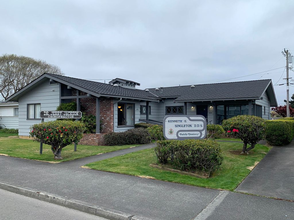 624 Harris St, Eureka, CA 95503 - See Est. Value, Schools & More