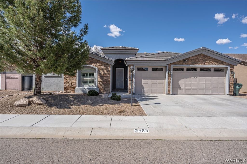 2453 Cliff Rose Way, Kingman, AZ 86409 - See Est. Value, Schools & More