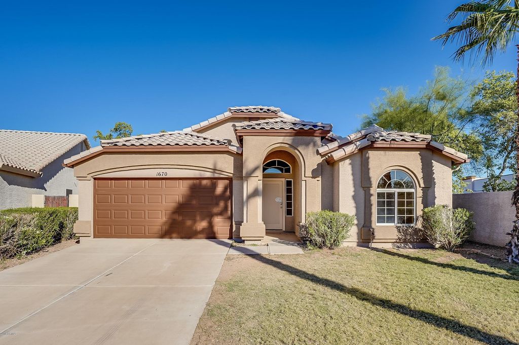 1670 W Pinon Ct, Gilbert, AZ 85233 - See Est. Value, Schools & More