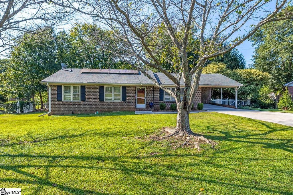 14 Amy Ln, Taylors, SC 29687 - See Est. Value, Schools & More