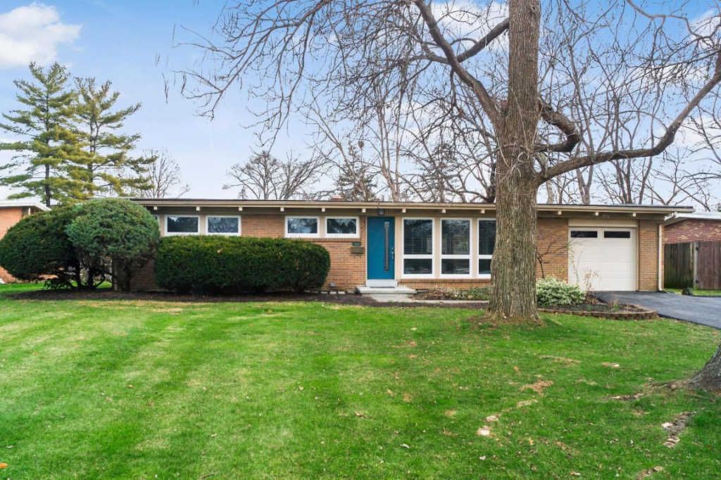 3160 Kioka Ave, Columbus, OH 43221 - See Est. Value, Schools & More