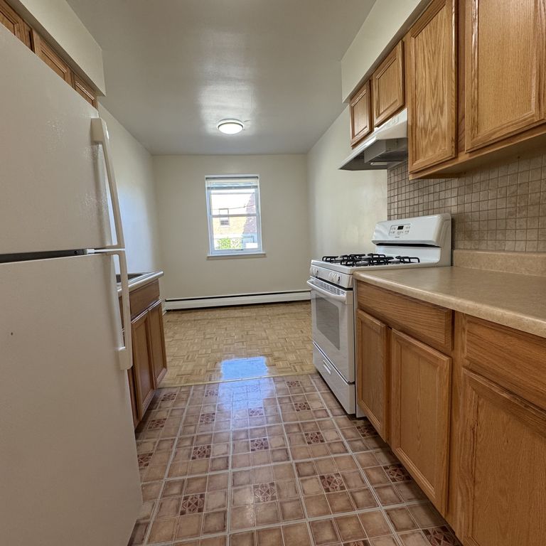 456 Kinderkamack Rd #C9, Oradell, NJ 07649 | Trulia