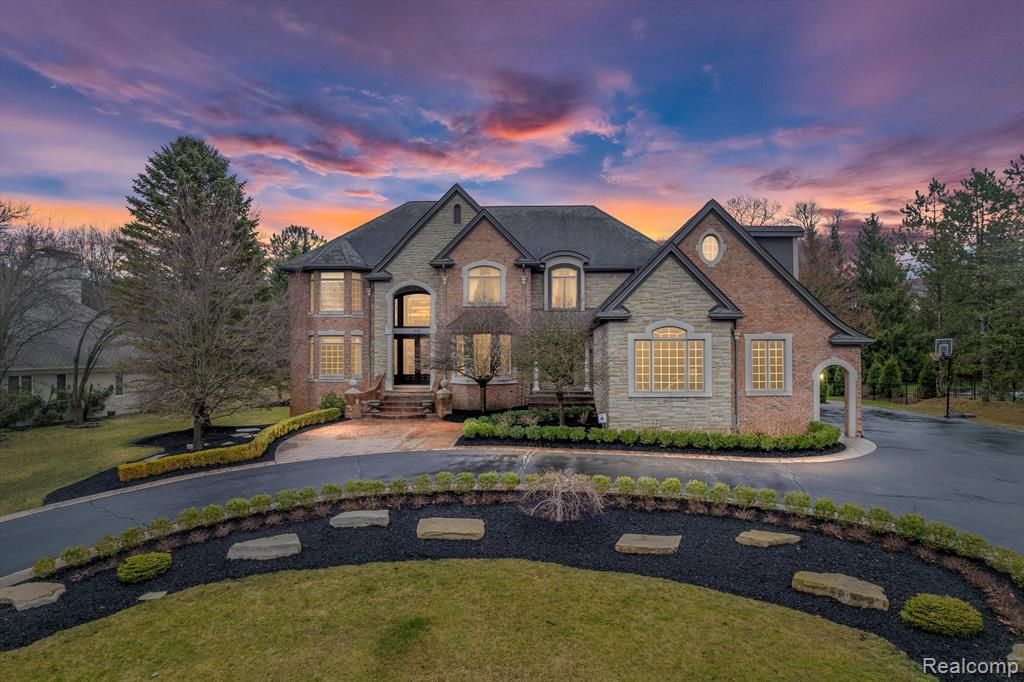 18198 Shelley Pond Ct, Northville, MI 48168 | MLS# 20240021199 | Trulia