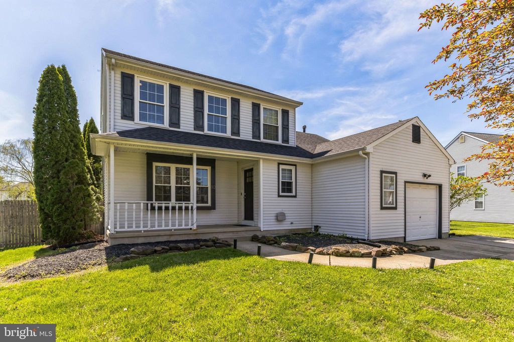 10 Martin Ln, Sicklerville, NJ 08081 - See Est. Value, Schools & More