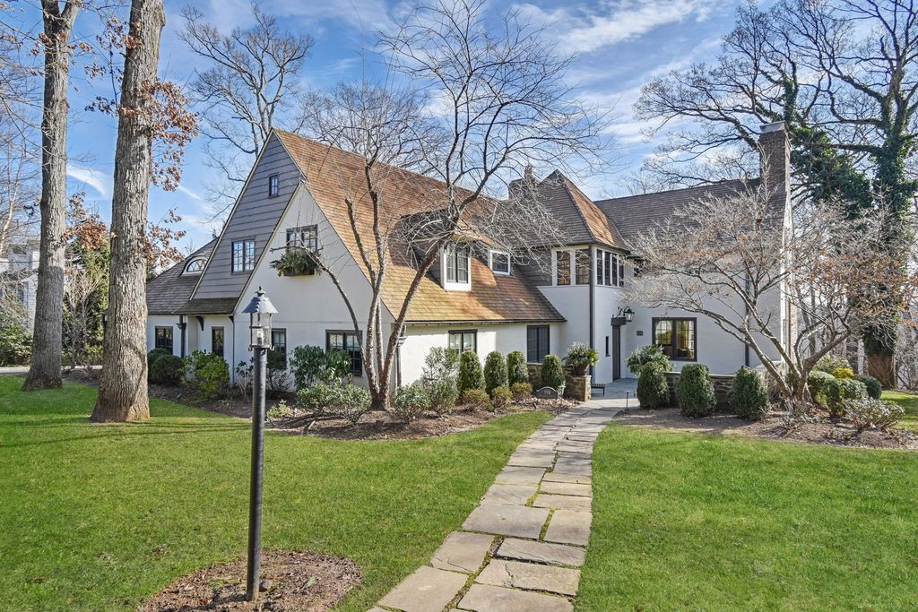 190 Oak Ridge Ave, Summit, NJ 07901 - See Est. Value, Schools & More