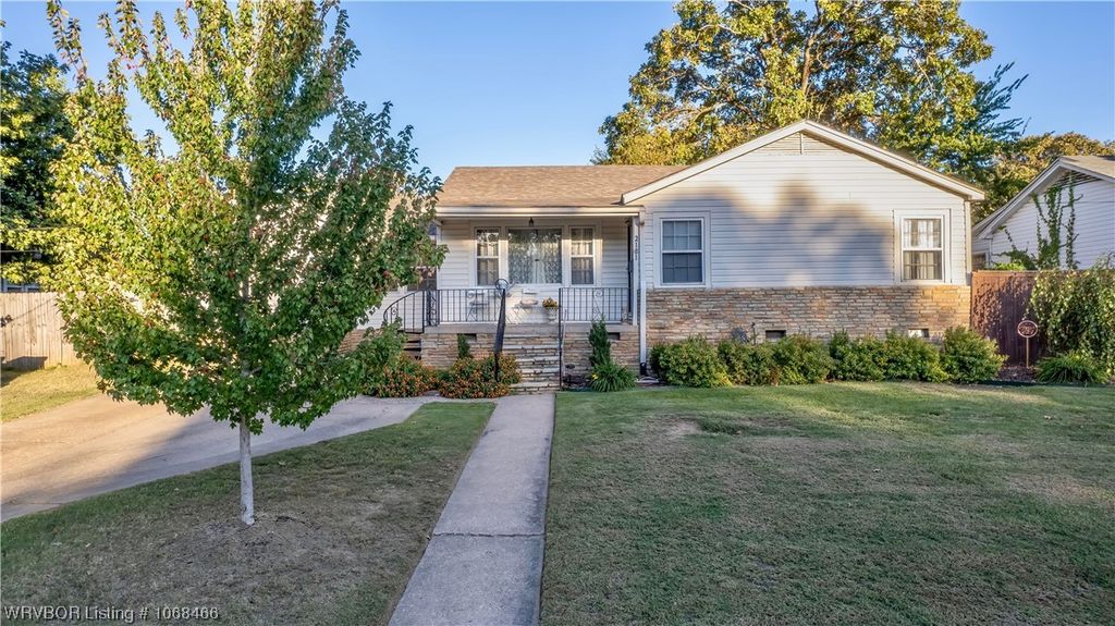 2101 Wolfe Ln, Fort Smith, AR 72901 - See Est. Value, Schools & More