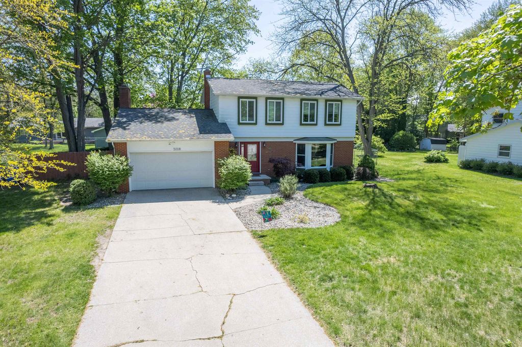 5008 Farnsworth Dr, Midland, MI 48642 - See Est. Value, Schools & More