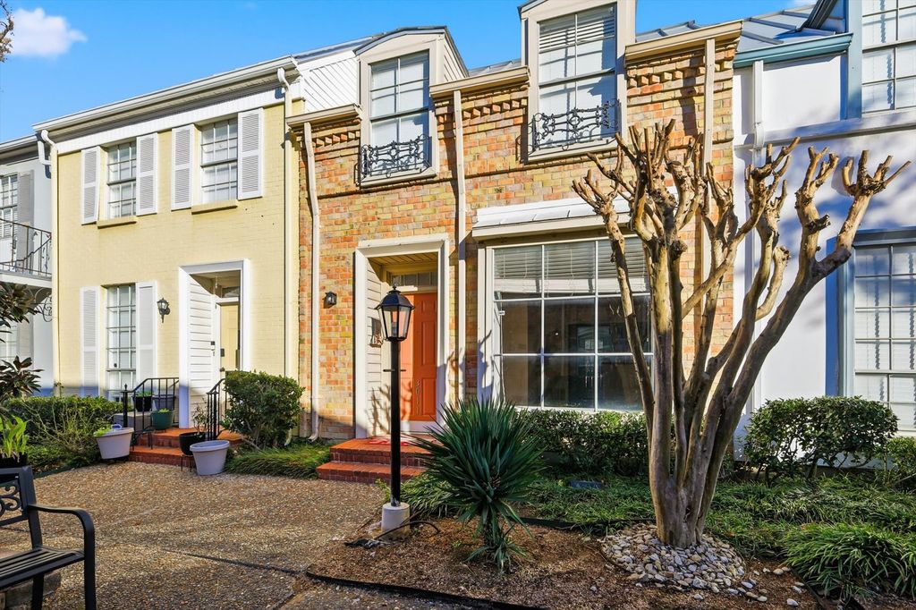 3011 Brockbank Ct #B, Dallas, TX 75220 | MLS# 21157080 - Trulia | Trulia