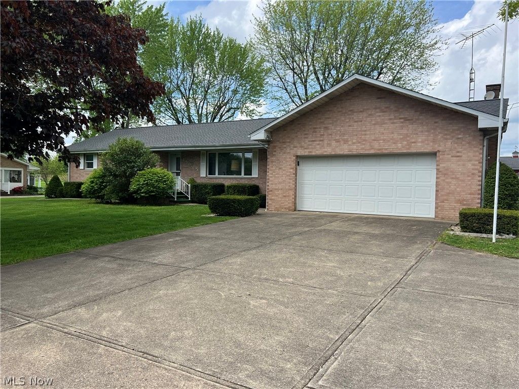 15925 Bowman St NE, Homeworth, OH 44634 - See Est. Value, Schools & More