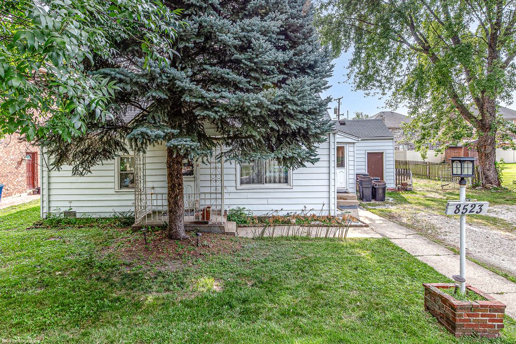 8523 McVicker Ave, Burbank, IL 60459 | Trulia
