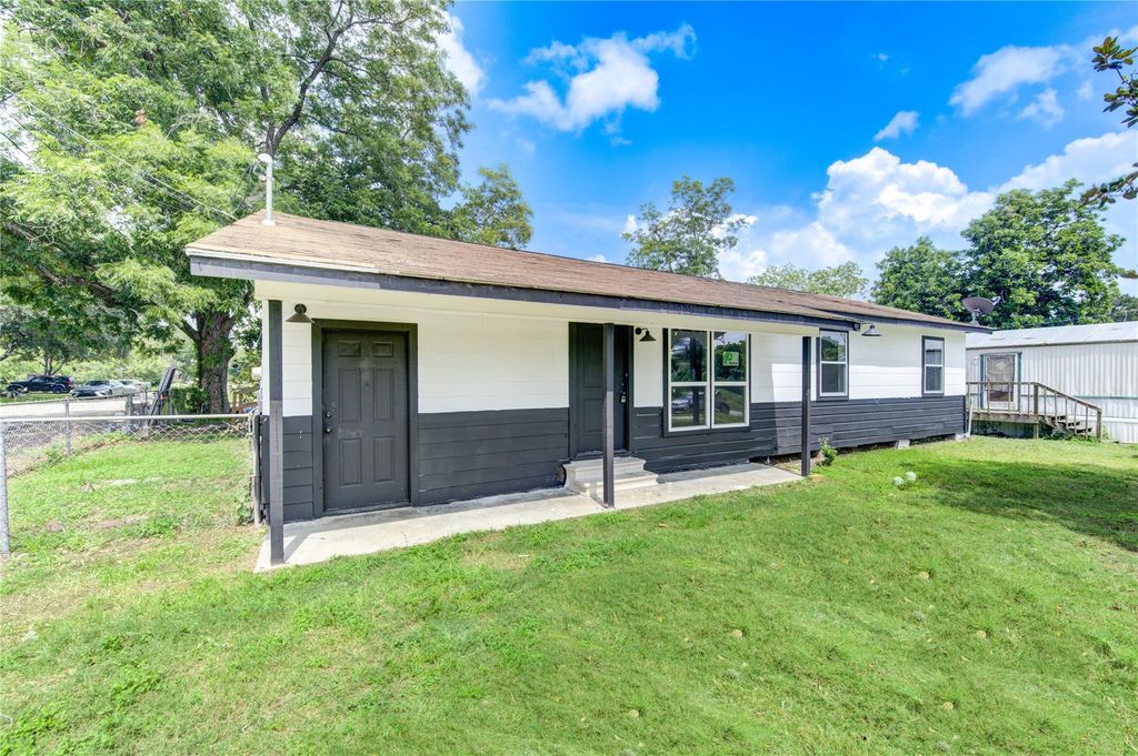 1001 S 7th St, Richmond, TX 77469 | MLS# 26839438 | Trulia