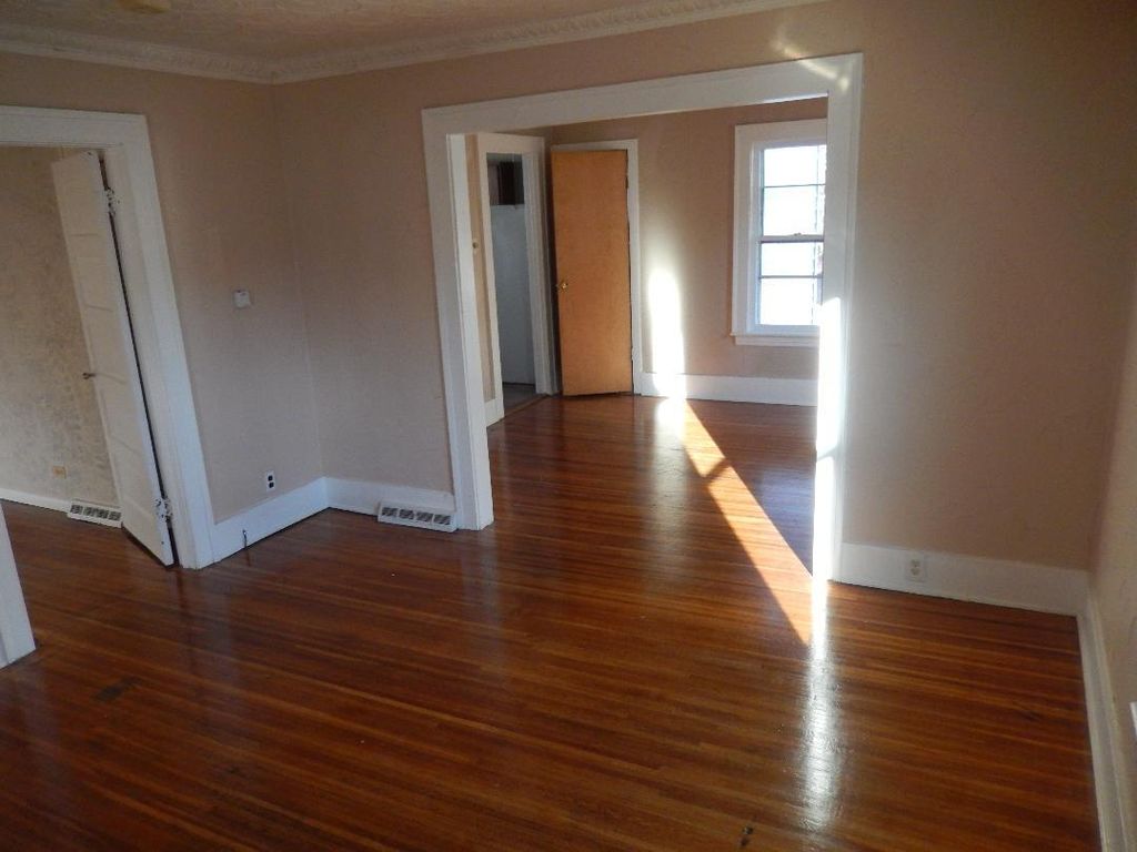 44 Brad St, Rochester, NY 14622 - See Est. Value, Schools & More