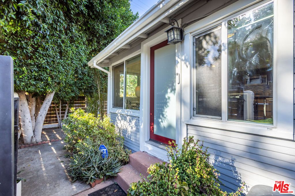 2155 Clinton St, Los Angeles, CA 90026 - See Est. Value, Schools & More