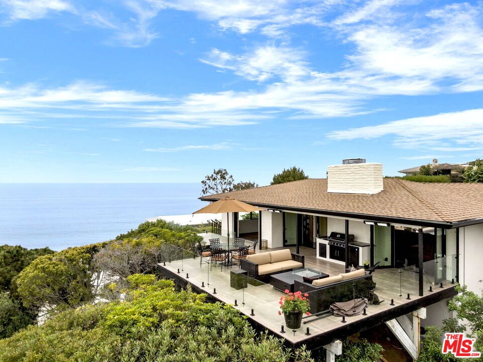 17438 Revello Dr, Pacific Palisades, CA 90272 | MLS# 24-401783 | Trulia