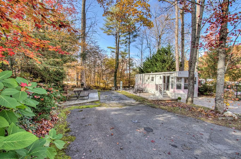 4229 E Pkwy #40, Gatlinburg, TN 37738 | MLS# 267103 | Trulia