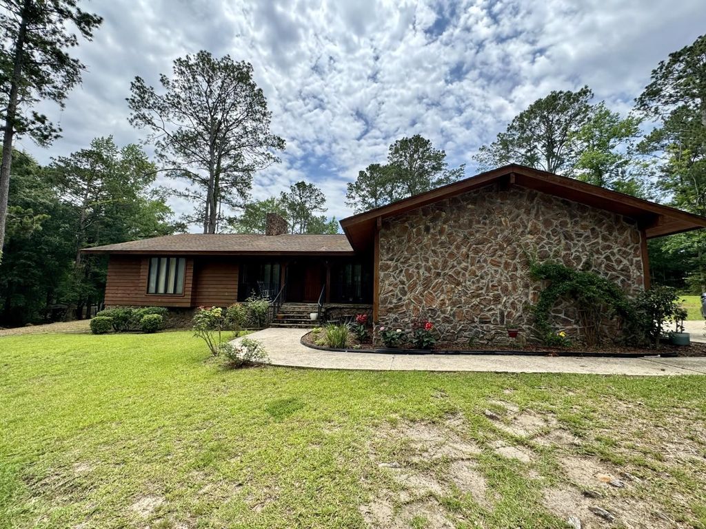 304 Sellers Dr, Opp, AL 36467 - See Est. Value, Schools & More