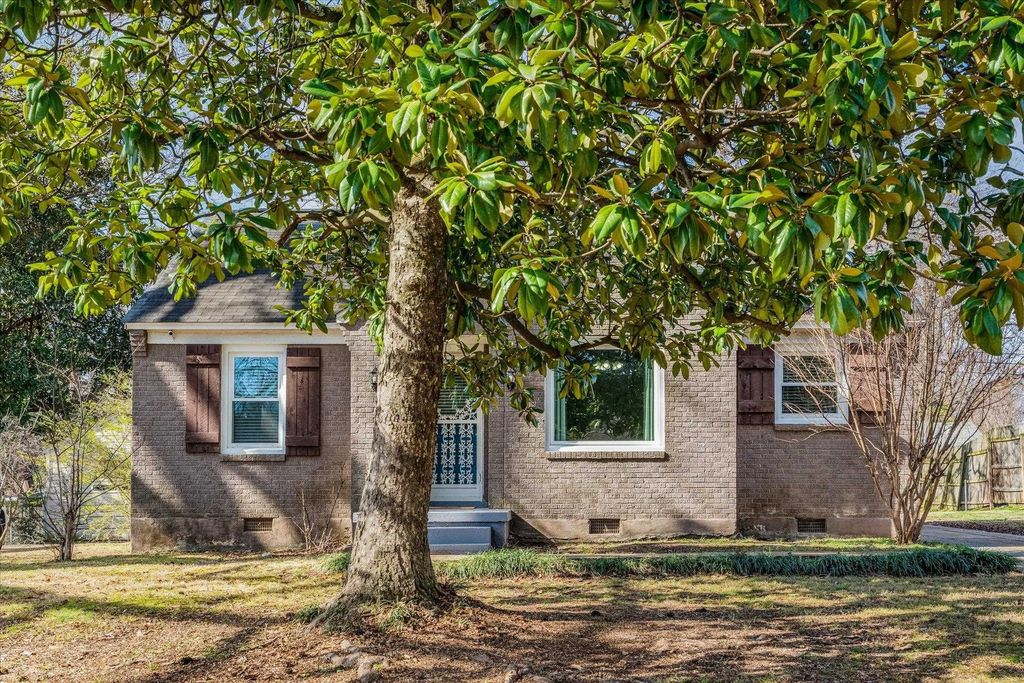 693 Moss Rd #1, Memphis, TN 38117 - See Est. Value, Schools & More