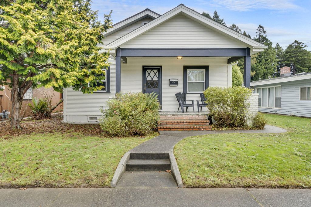 3437 M St, Eureka, CA 95503 - See Est. Value, Schools & More