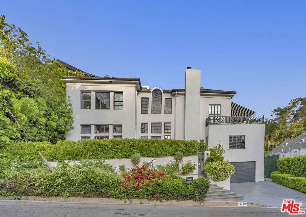 1460 N Doheny Dr, Los Angeles, CA 90069 Single-Family Home for Sale ...