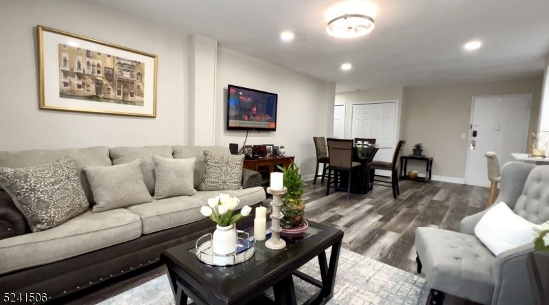 39 E 39Th St UNIT 2T, Paterson, NJ 07514 - See Est. Value, Schools & More