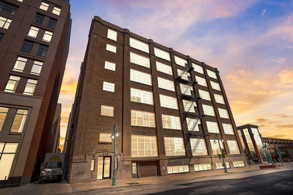 318 East Chicago STREET UNIT 4B, Milwaukee, WI 53202 | MLS# 1847824 ...