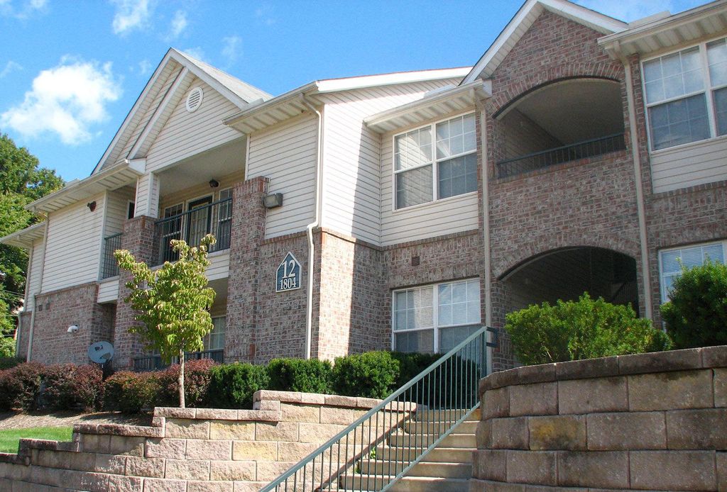 1761 E Waterford Ct #627, Akron, OH 44313 - See Est. Value, Schools & More