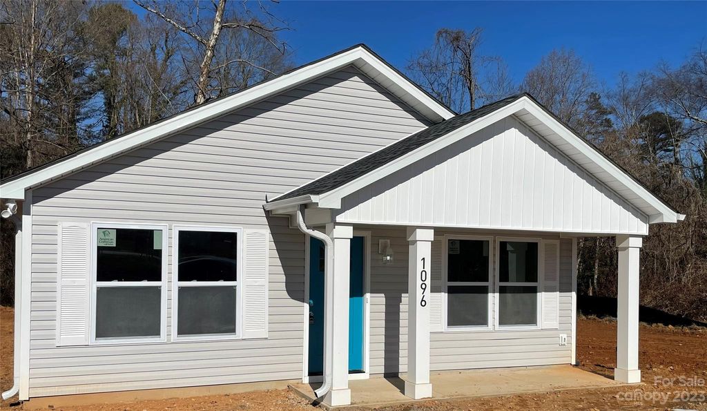 1096 12th Ave NW, Hickory, NC 28601 - See Est. Value, Schools & More