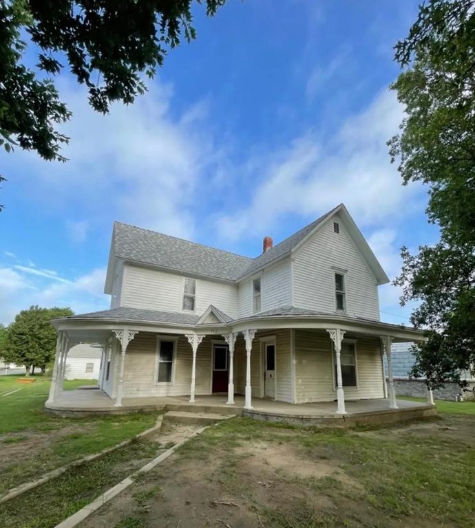 102 N Broadway St, Saint John, KS 67576 - See Est. Value, Schools & More