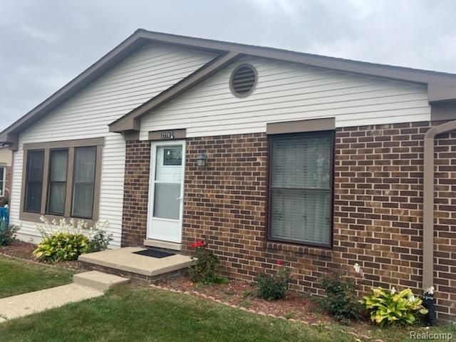 2778 Roundtree Dr S, Troy, MI 48083 | Trulia
