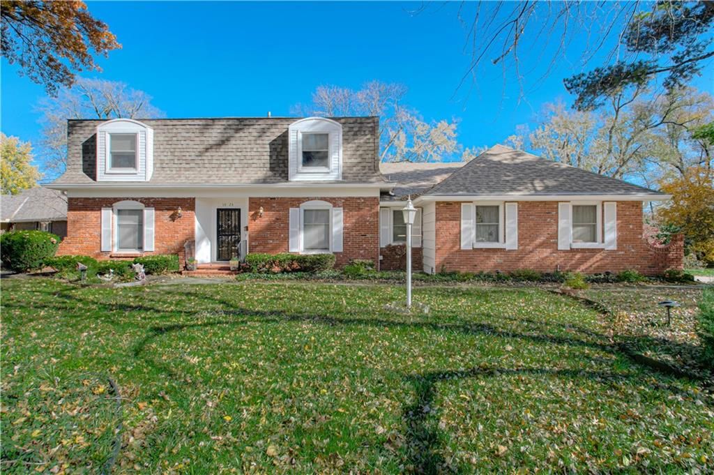 10725 Cypress Ave, Kansas City, MO 64137 - See Est. Value, Schools & More