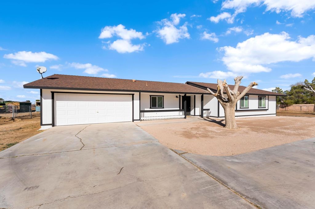 40767 176th St E, Lake Los Angeles, CA 93535 - See Est. Value, Schools ...