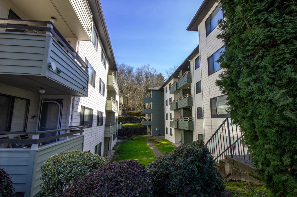 Willow Court Apartments - Seattle, WA | Trulia