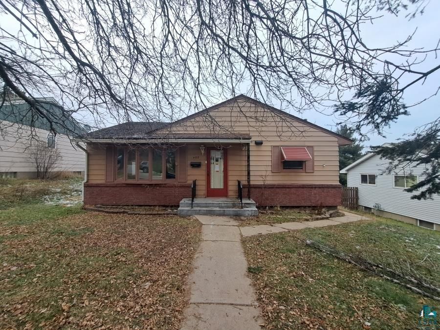 402 N Norman Ave, Eveleth, MN 55734 - See Est. Value, Schools & More