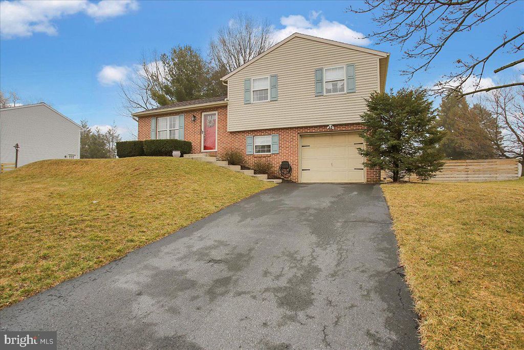 20 E Brookfield Dr, Lebanon, PA 17046 | Trulia