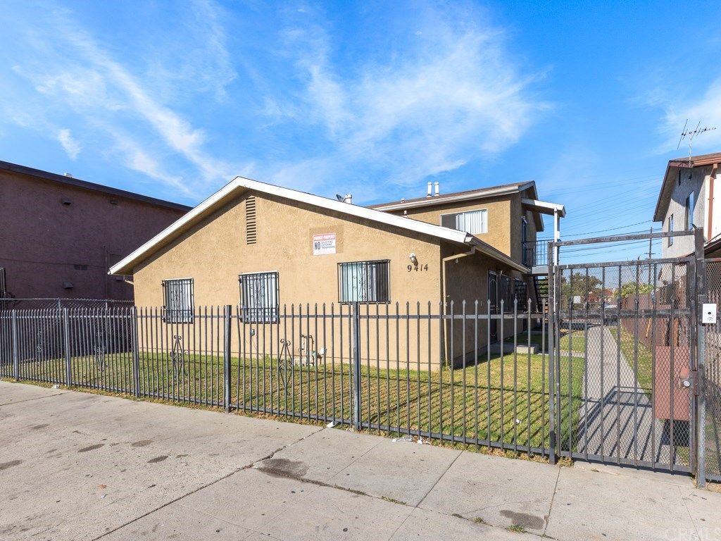 9414 S Central Ave, Los Angeles, CA 90002 - See Est. Value, Schools & More