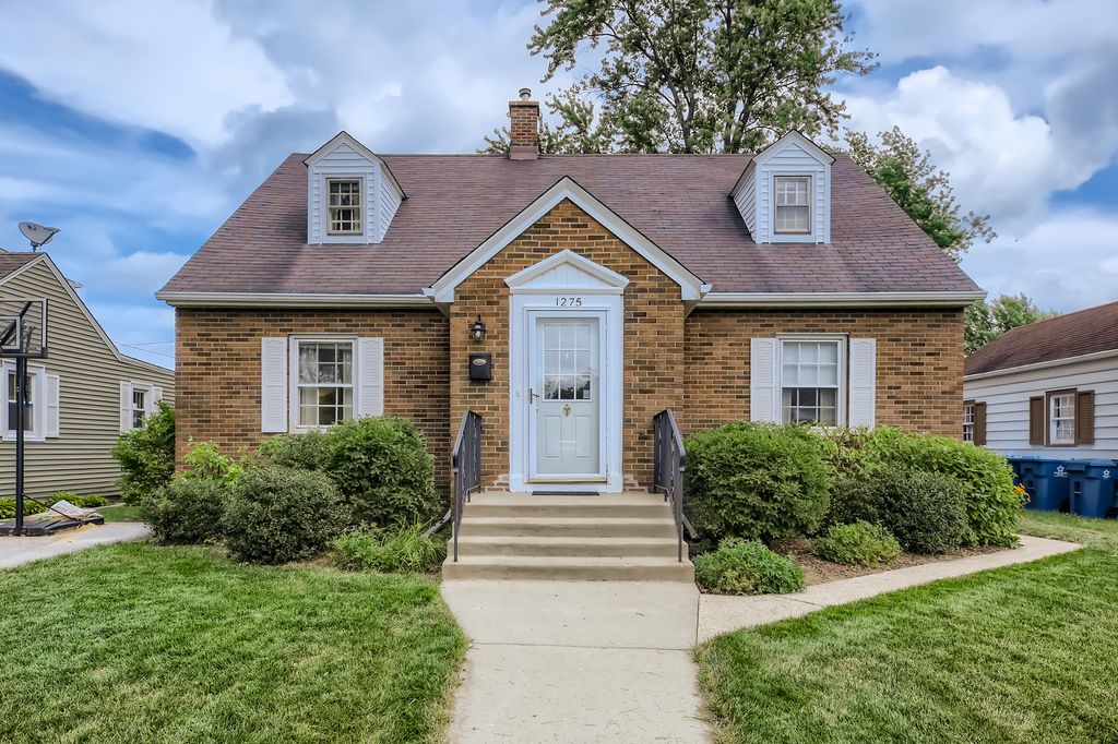 1275 Elizabeth St, Crete, IL 60417 - See Est. Value, Schools & More