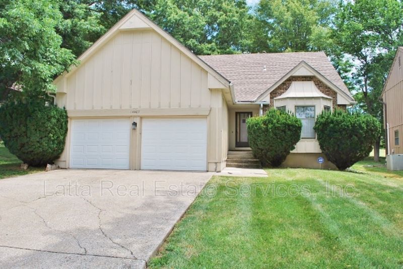 14407 Craig Ave, Grandview, MO 64030 - See Est. Value, Schools & More