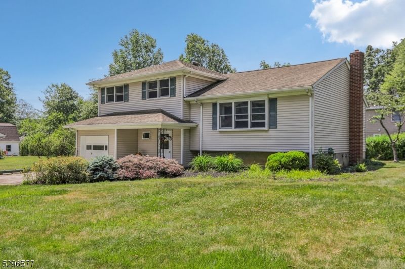 37 Livingston Ave, Warren, NJ 07059 - See Est. Value, Schools & More