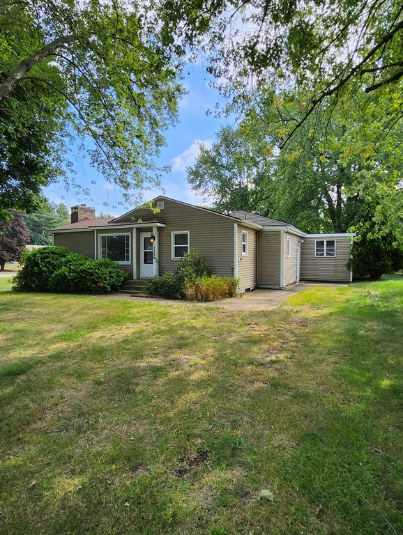 2090 Randall St, Holland, MI 49424 | Trulia