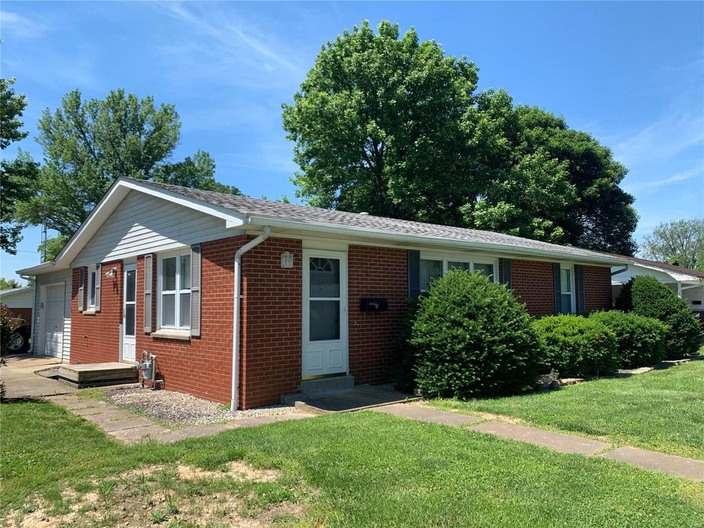 300 Debra Ln, Waterloo, IL 62298 | Trulia