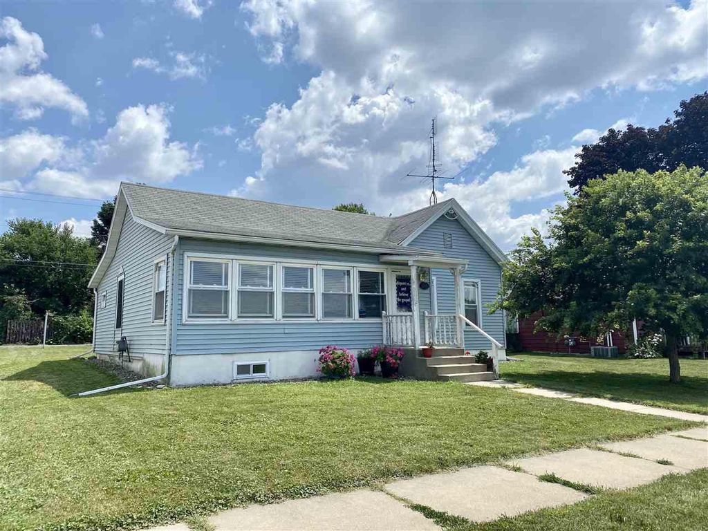 1018 29th Ave, Monroe, WI 53566 | Trulia