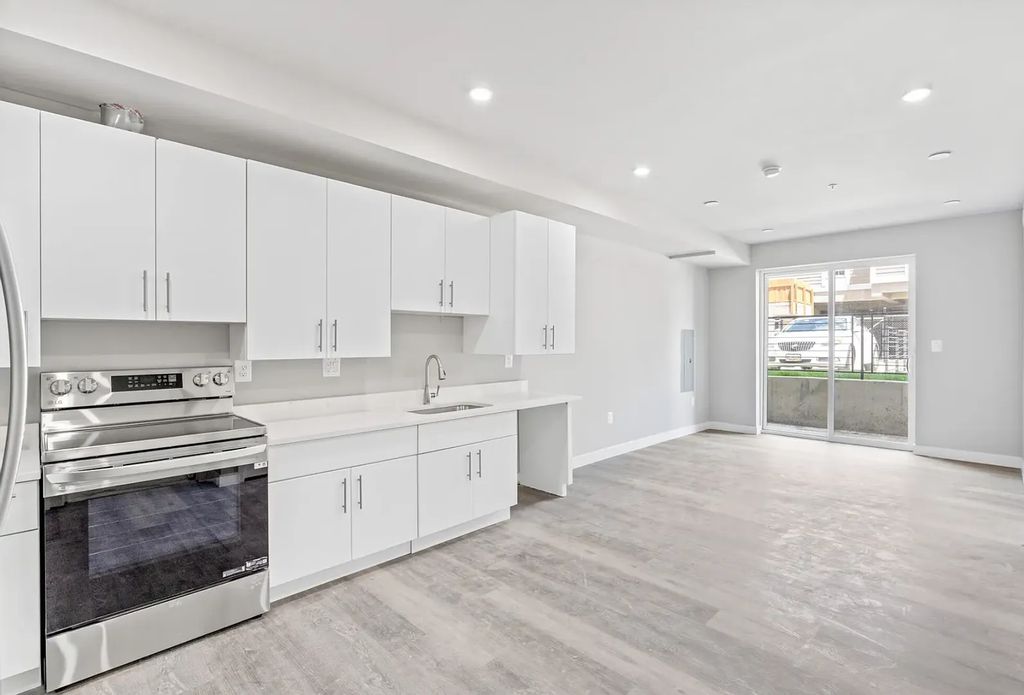 22 Kennedy St NW #207, Washington, DC 20011 - See Est. Value, Schools ...