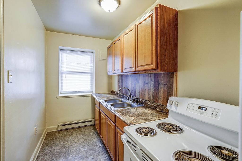 742 Smallwood Dr #E5, Raleigh, NC 27605 - See Est. Value, Schools & More