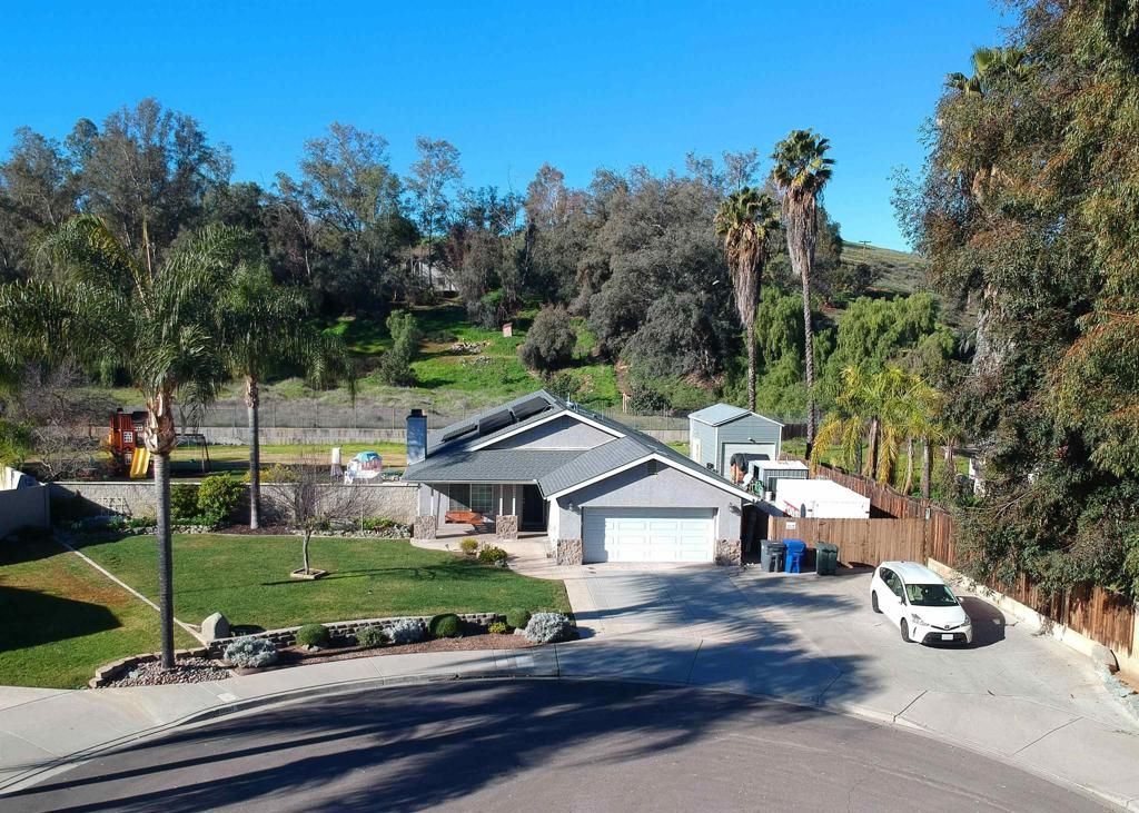 12555 Amy Way, Lakeside, CA 92040 - See Est. Value, Schools & More