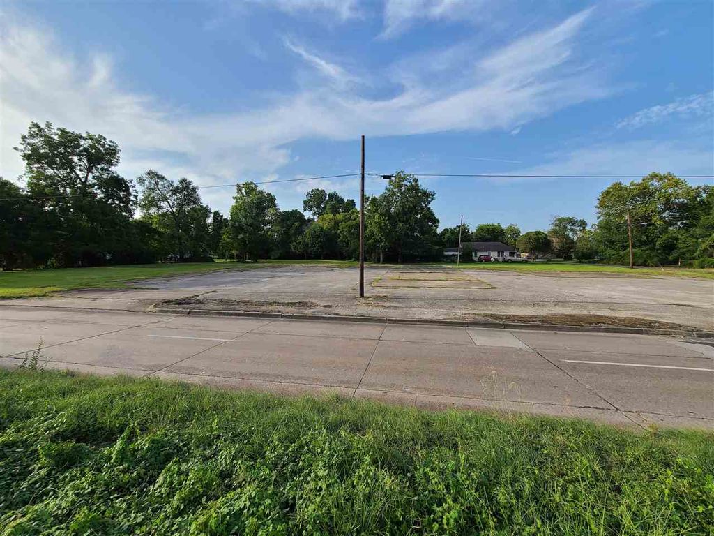 1220 Interstate Highway 10 E, Beaumont, TX 77703 | Trulia