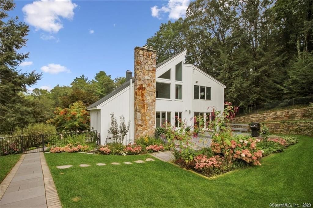 136 Shoddy Mill Rd, Glastonbury, CT 06033 - See Est. Value, Schools & More