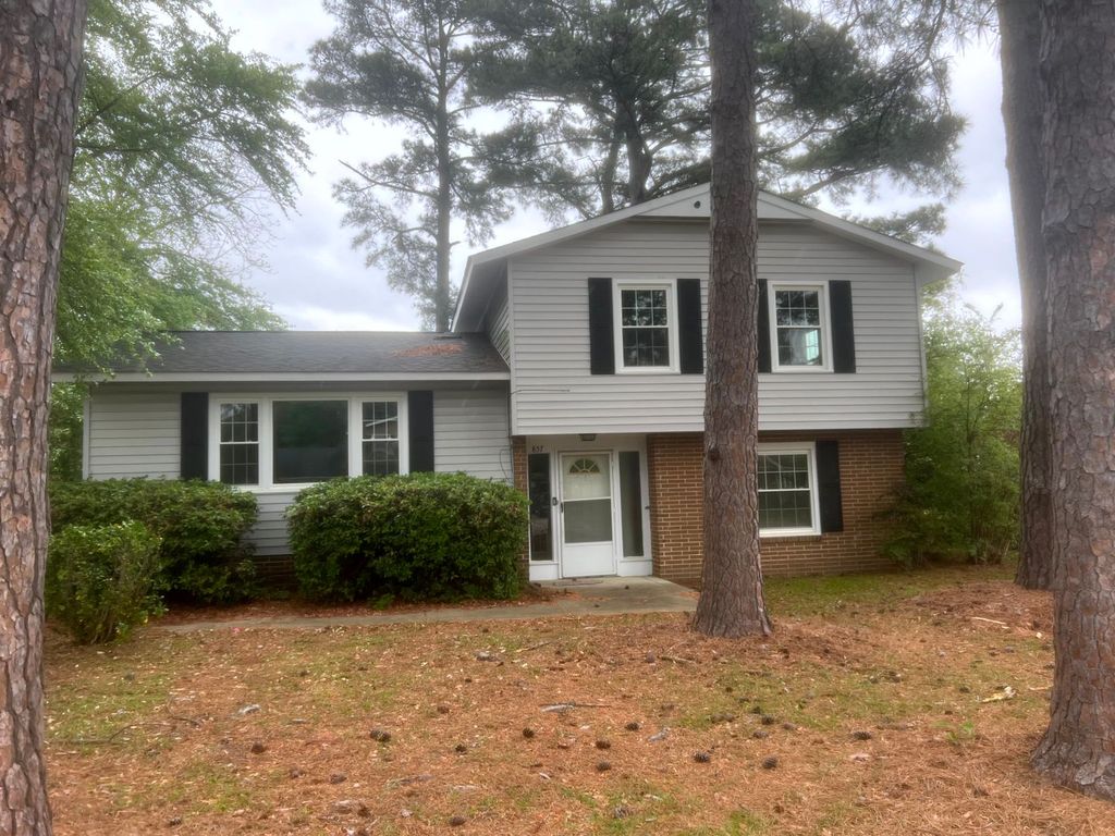 857 Brighton Rd, Fayetteville, NC 28314 - See Est. Value, Schools & More