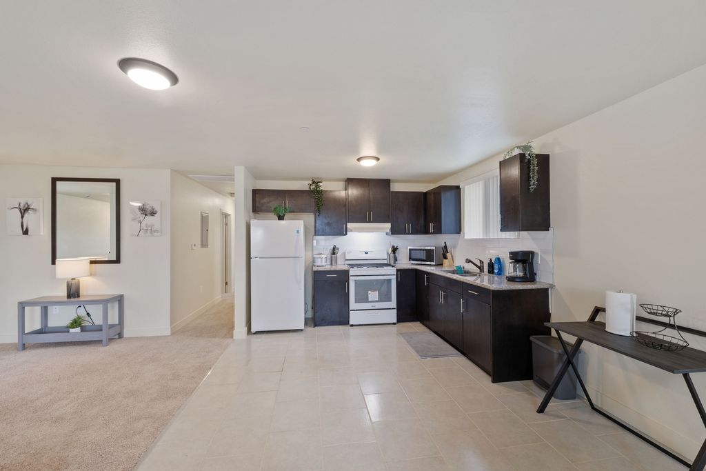 865 E 49th St, Los Angeles, CA 90011 | Trulia